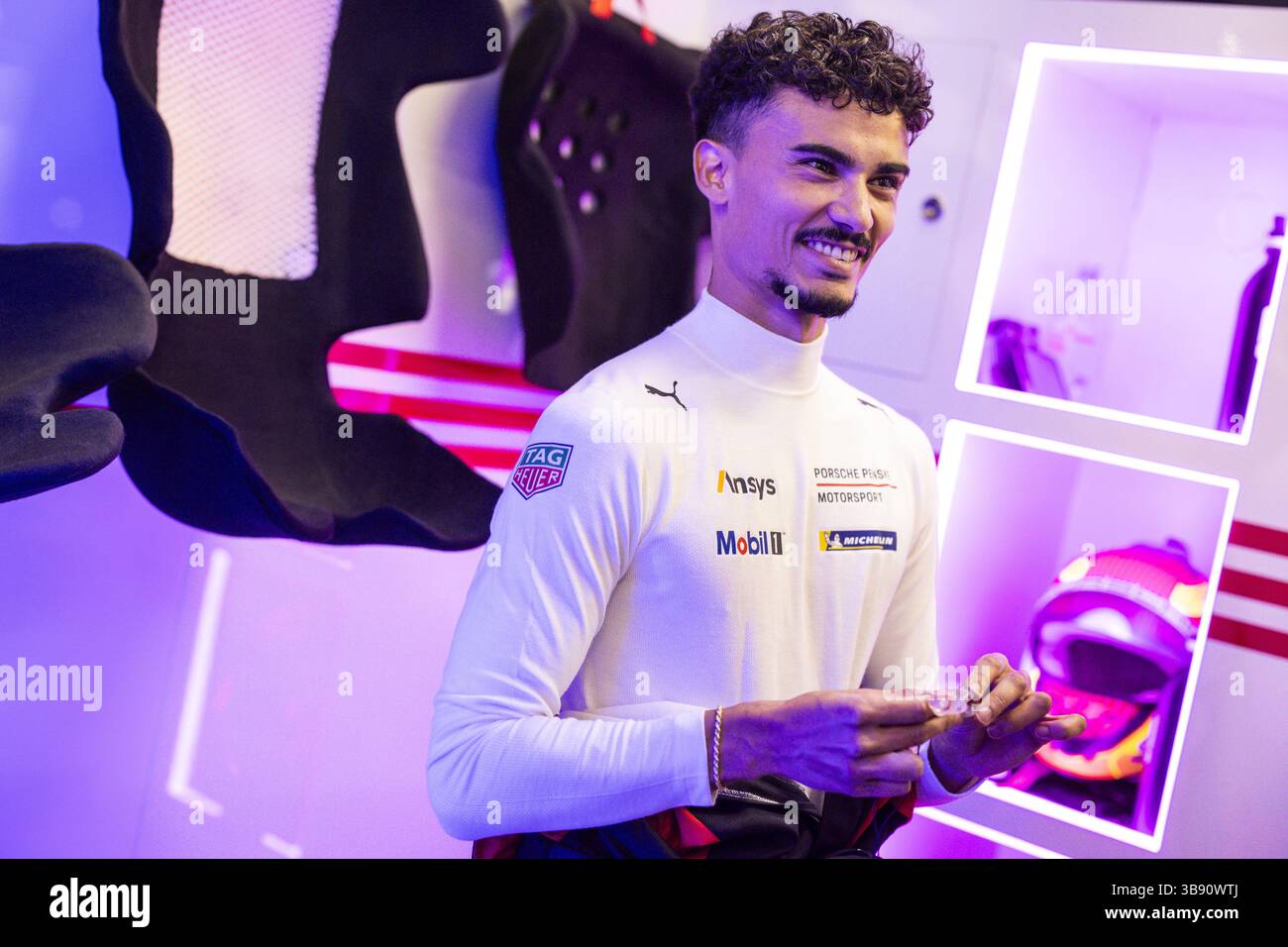 WEHRLEIN Pascal (ger), Porsche Penske Motorsport, Porsche 963 #06 ...
