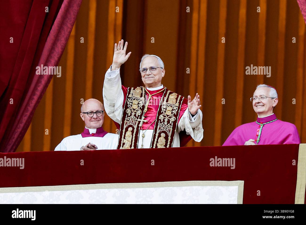 VATICAN POPE VOTE CONCLAVE Vatican City, Vatican - Cardinal Robert ...