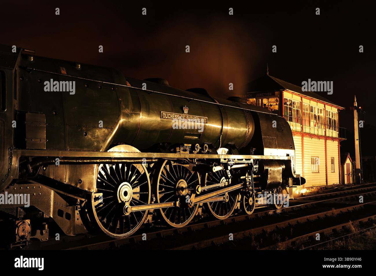 "Duchess of Sutherland" at Swanwick Junction Signal Box Stock Photo - Alamy