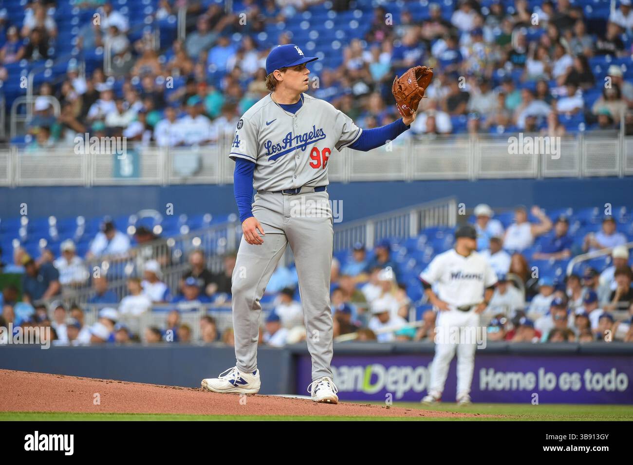 Los Angeles Dodgers pitcher Landon Knack (96) pitches n the first ...