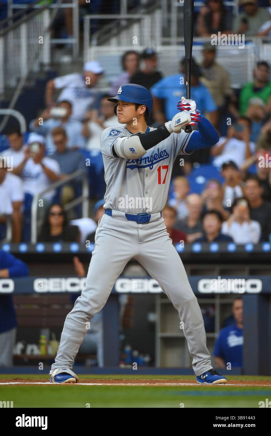 Los Angeles Dodgers designated hitter Shohei Ohtani (17) bats in the ...