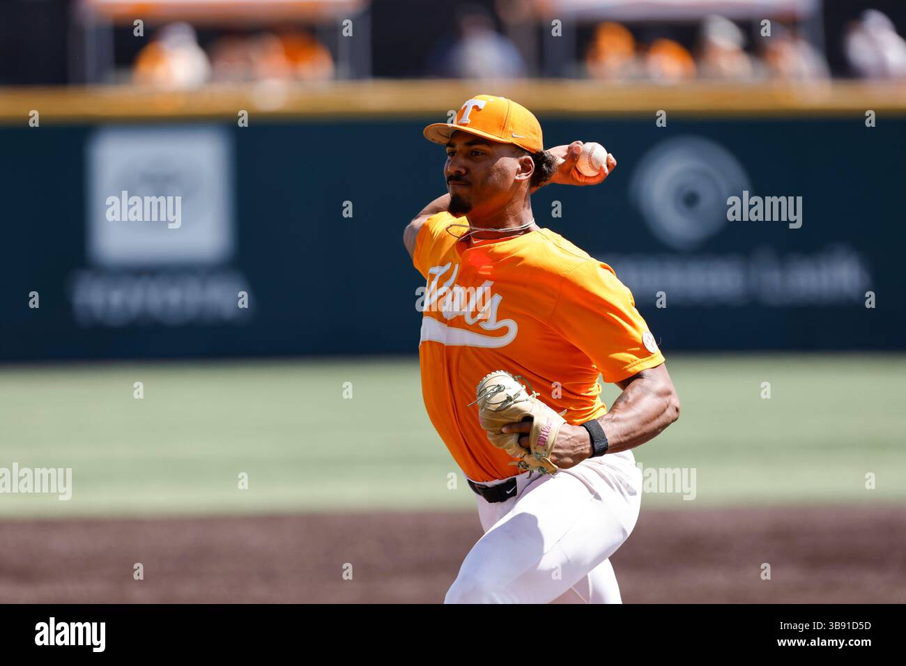 Tennessee Volunteers starting pitcher Marcus Phillips (23) in action ...