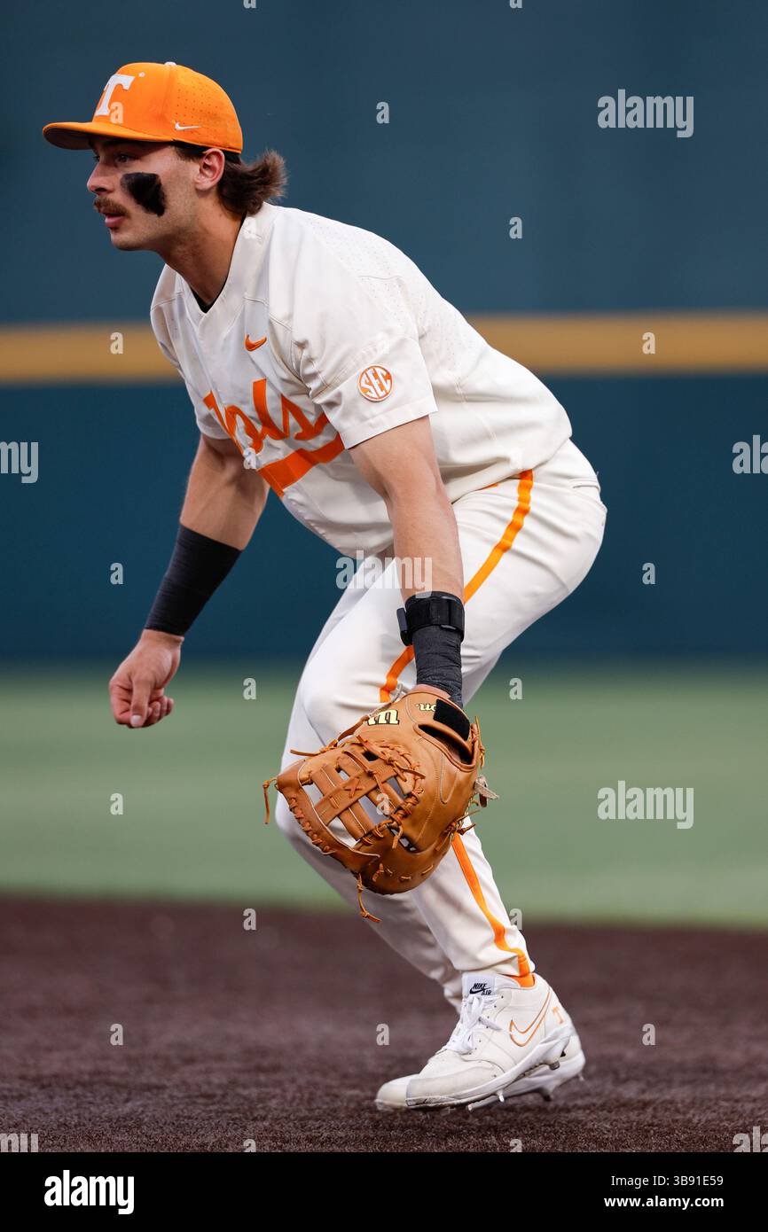 Tennessee Volunteers first baseman Andrew Fischer (11) on defense ...