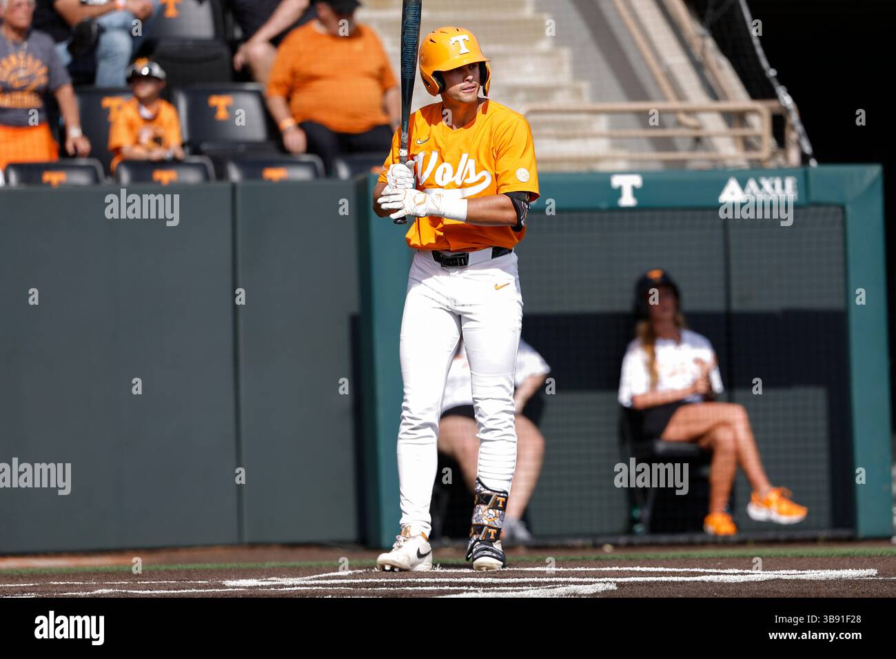 Tennessee Volunteers third baseman Dean Curley (1) at bat during Game 1 ...