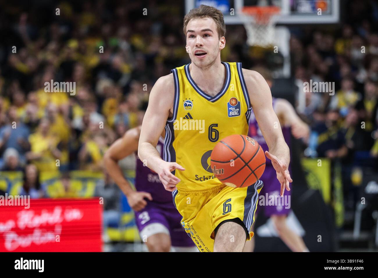 Germany. 08th May, 2025. Basketball easyCredit BBL 33. Spieltag Alba ...