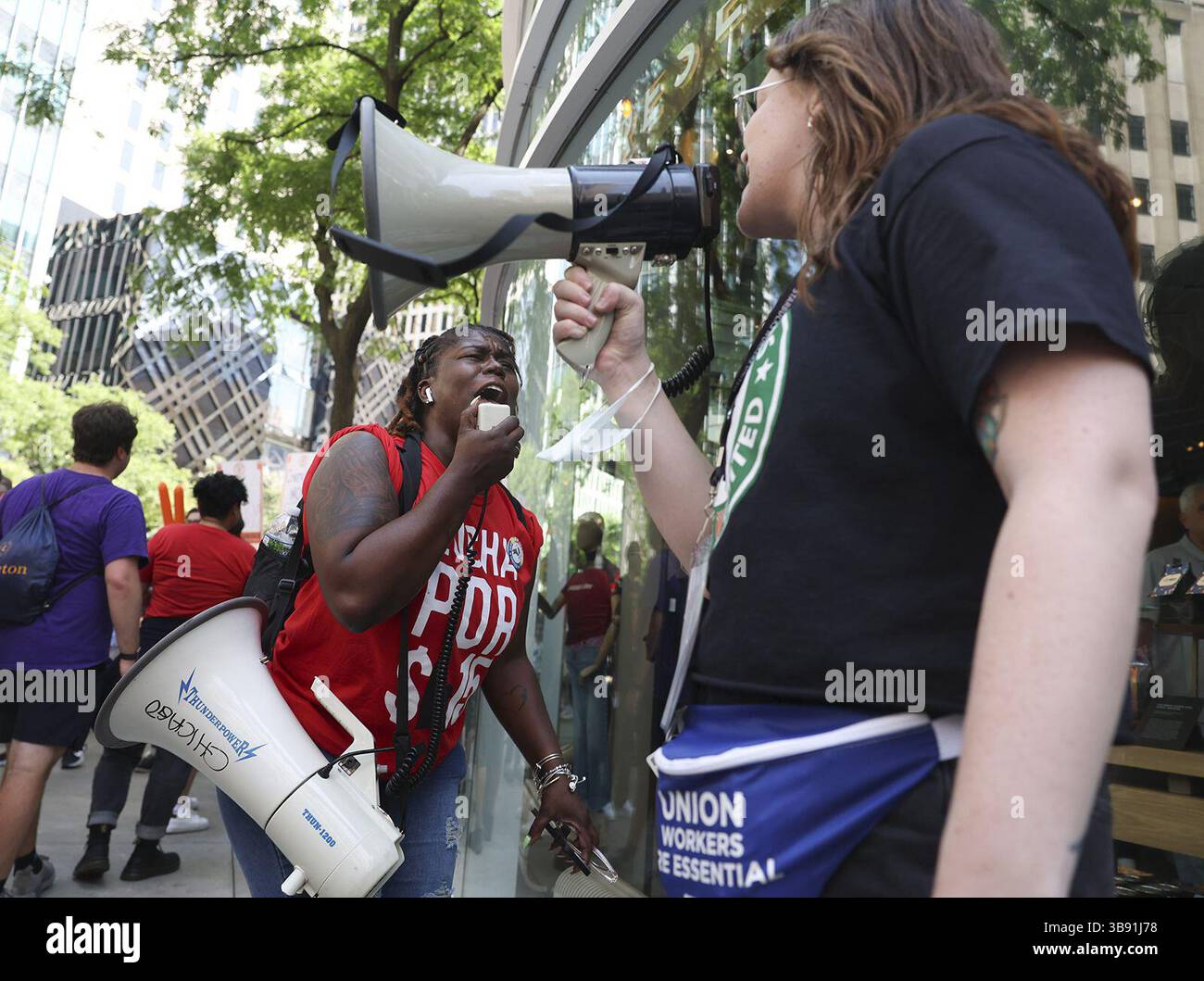 Joining a union in the usa hi-res stock photography and images - Alamy