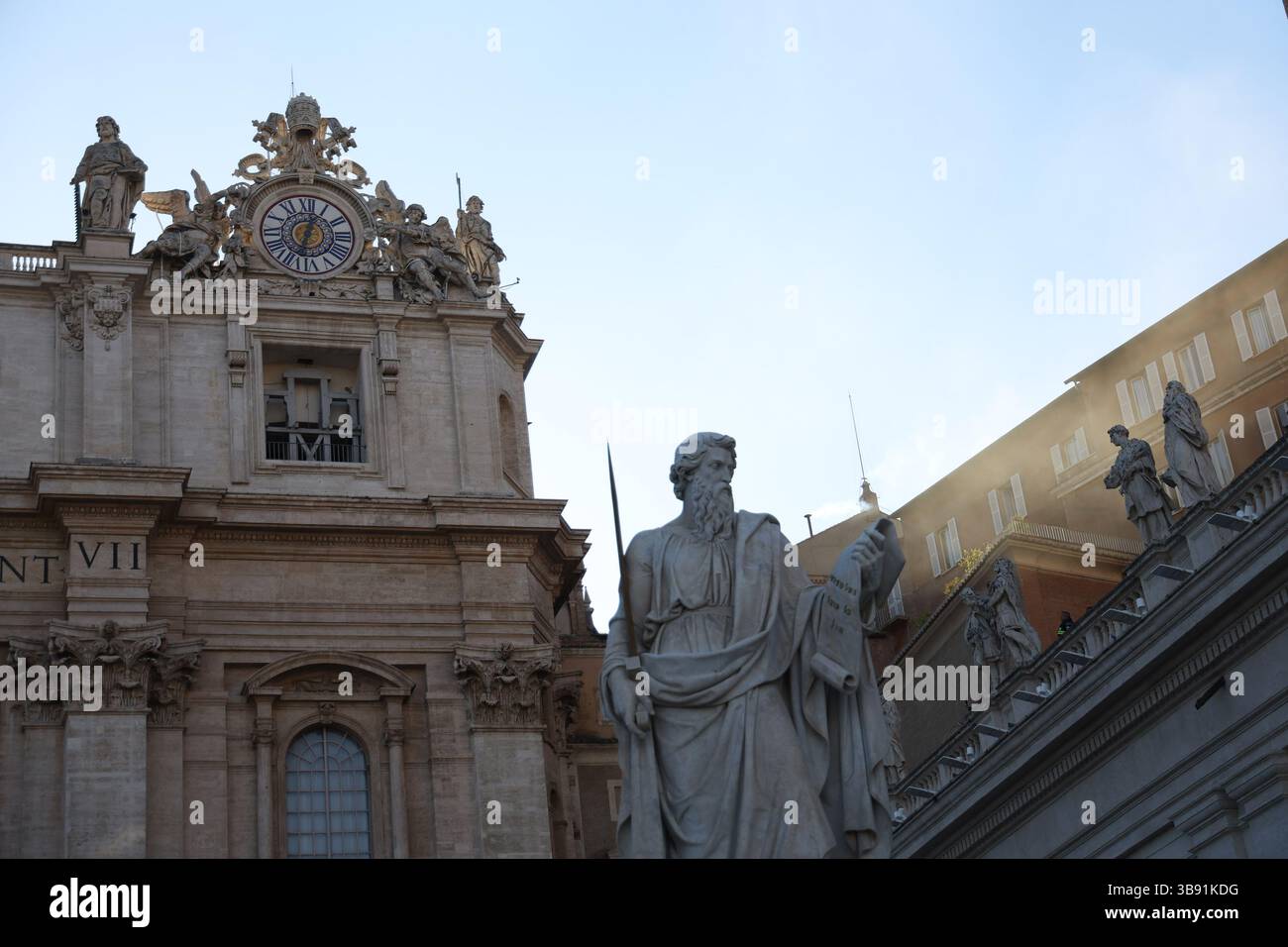 Rome, Italy. 08th May, 2025. Rome, Italy 08-05-2025: White smoke at the ...