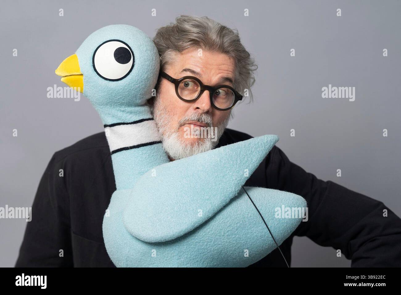 Author Mo Willems poses with The Pigeon, a character in his children's ...