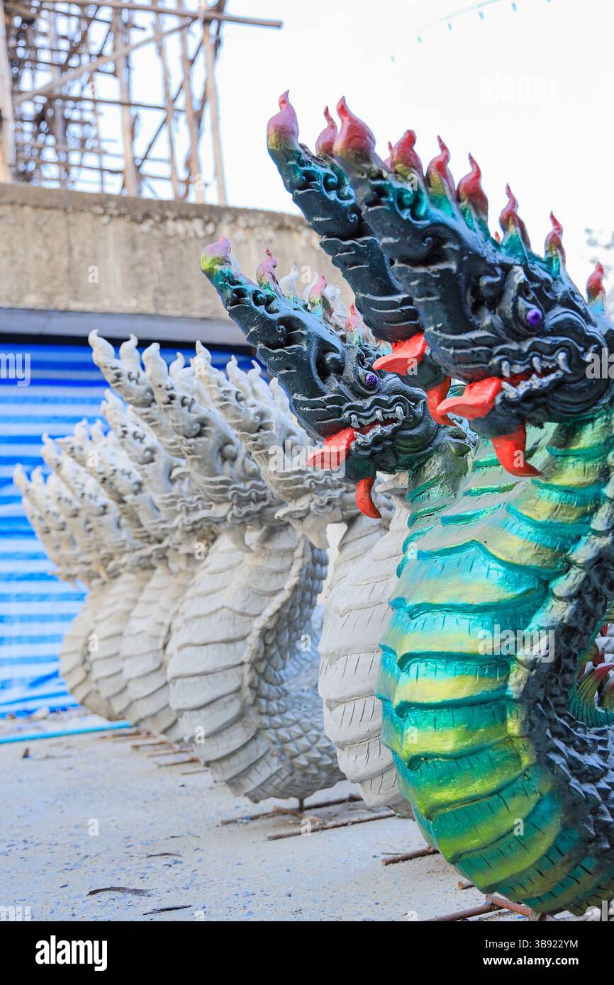 creating a statue sculpture with cement, sculptor making, Statues made ...