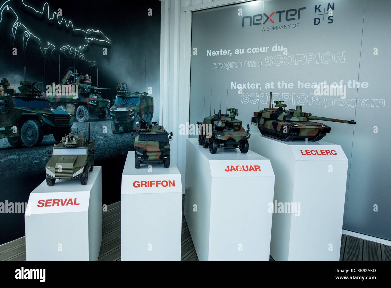 Nexter hi-res stock photography and images - Alamy