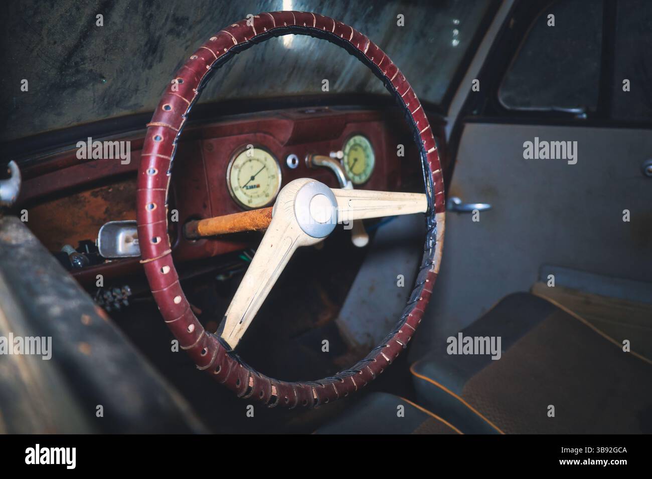 Old abandoned dirty urbex creppy lost place decay Stock Photo - Alamy