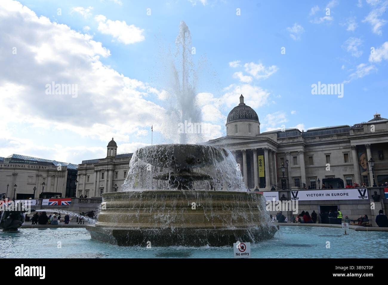 LONDON, UK. 8th May, 2025. The mayor of London, Sadiq Khan, hosts VE80 ...