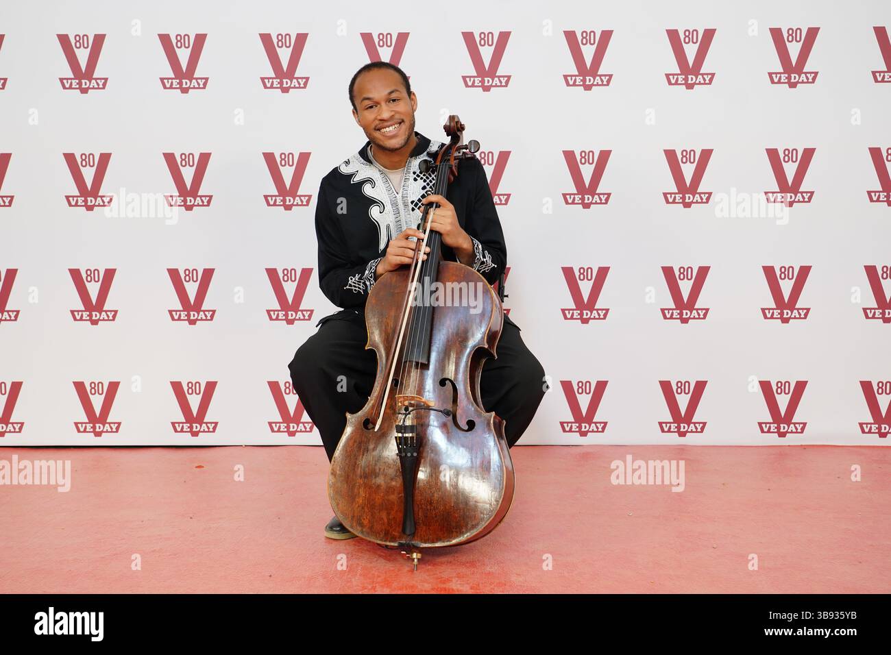Sheku Kanneh-Mason arrives ahead of the concert celebrating the 80th ...