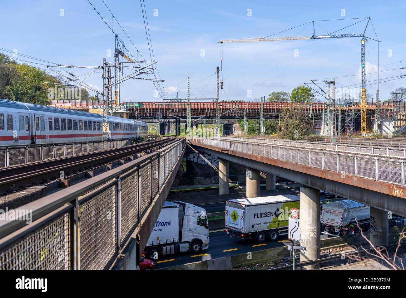 Duisburg-Kaiserberg motorway junction, complete reconstruction and ... Duisburg-Kaiserberg motorway junction, complete reconstruction and ...