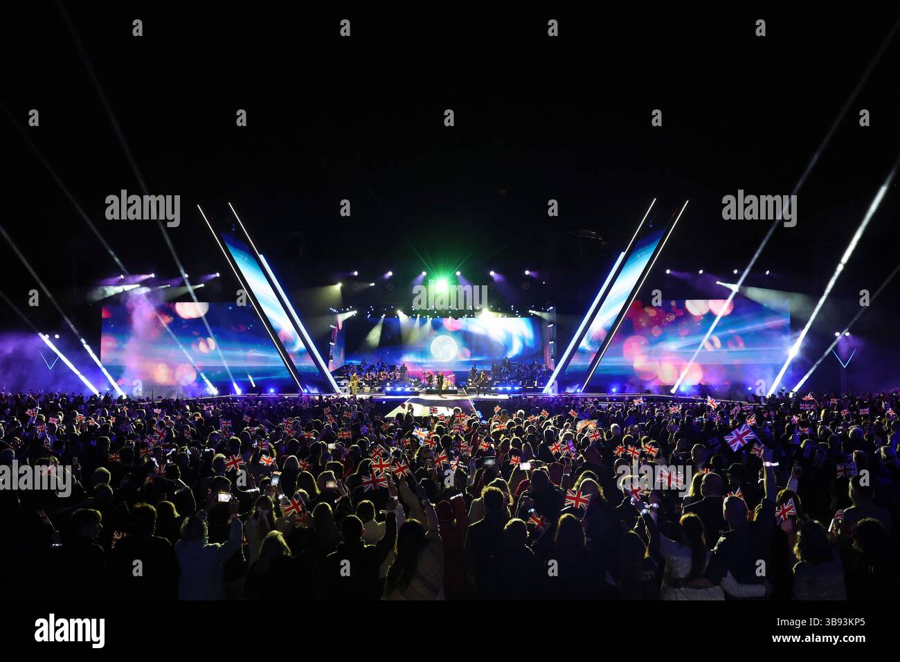Toploader perform during the concert celebrating the 80th Anniversary ...