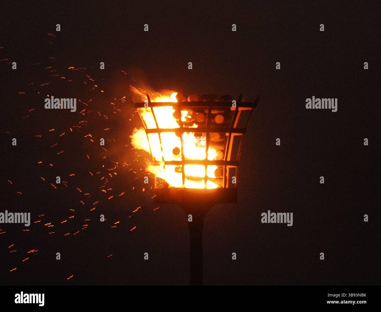 Queenborough, Kent, UK. 8th May, 2025. 80th VE Day: the lighting of the ...