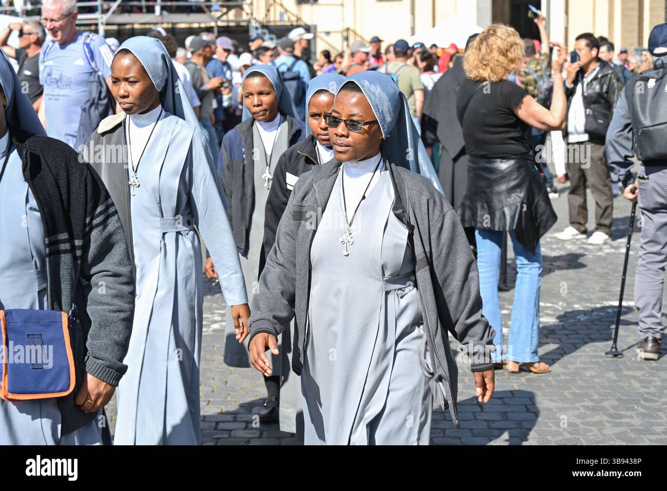 Italy, Rome, Vatican, 080525. On the second day of the conclave, in the ...