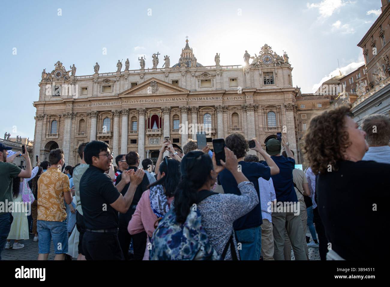 Pope leo xiv 9 may hi-res stock photography and images - Alamy