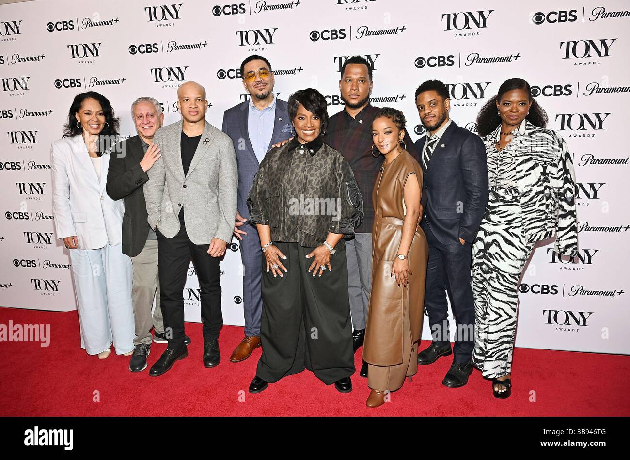Debra Martin Chase, from left, David Stone, Glenn Davis, Harry Lennix ...