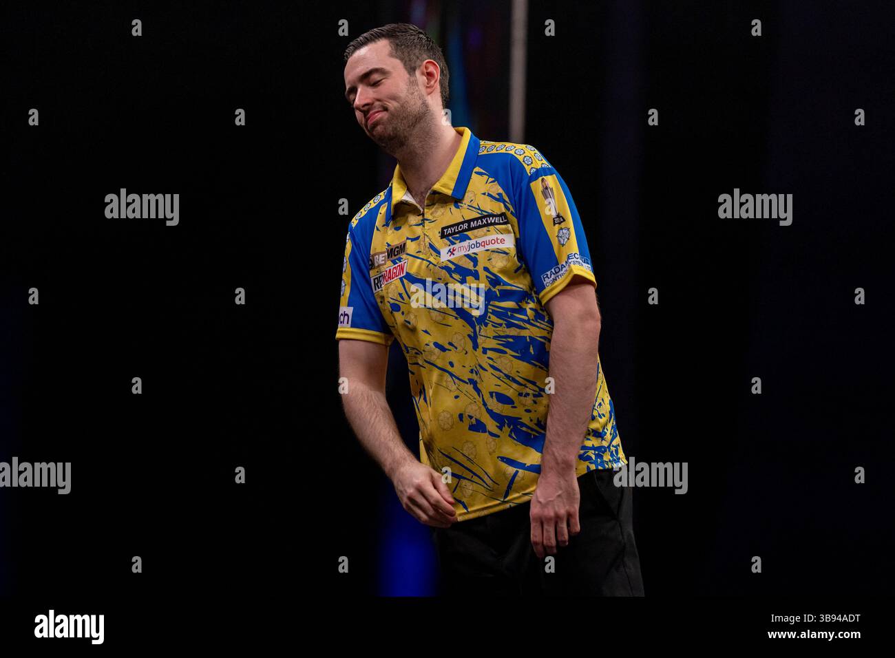 Leeds, UK. 08th May, 2025. Luke Humphries during the BetMGM Premier ...