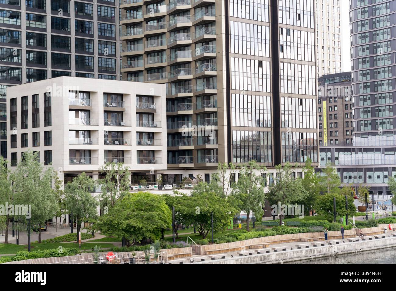 Ten park drive canary wharf hi-res stock photography and images - Alamy