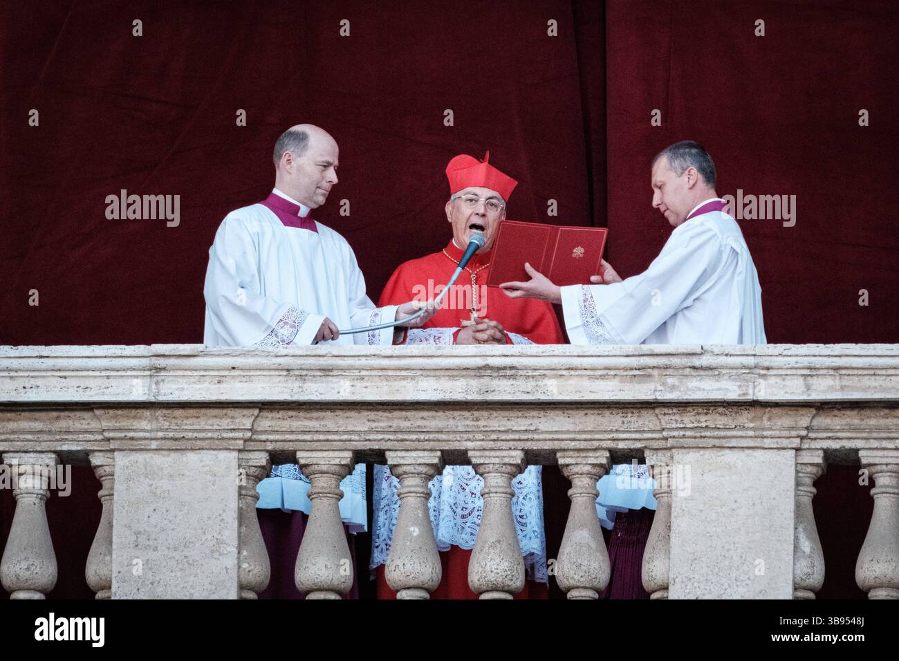 Vatican, the Cardinal Protodeacon announces the election of the new ...