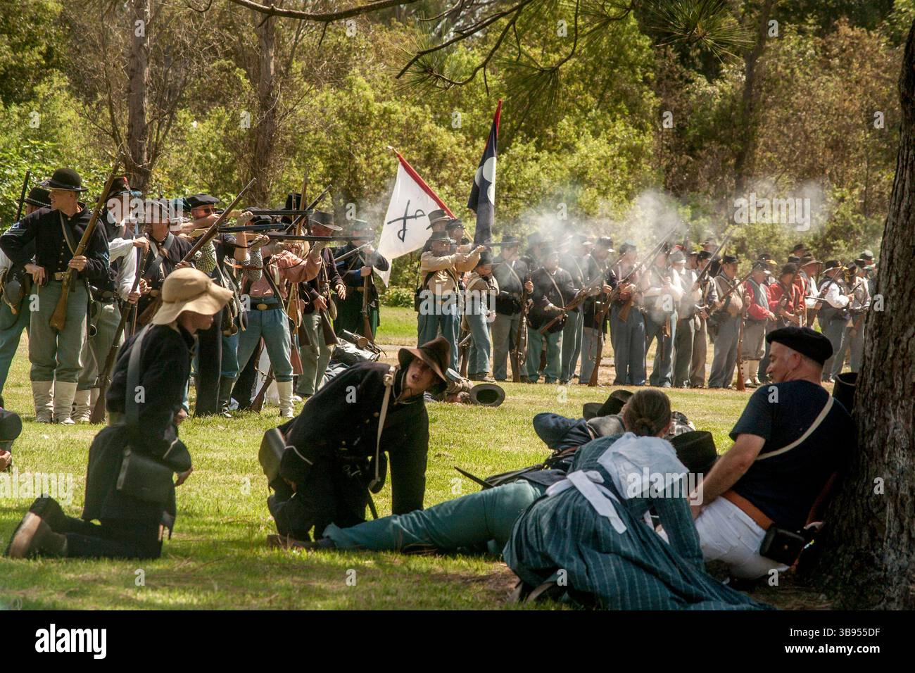 Historical reenactment women 30s hi-res stock photography and images ...