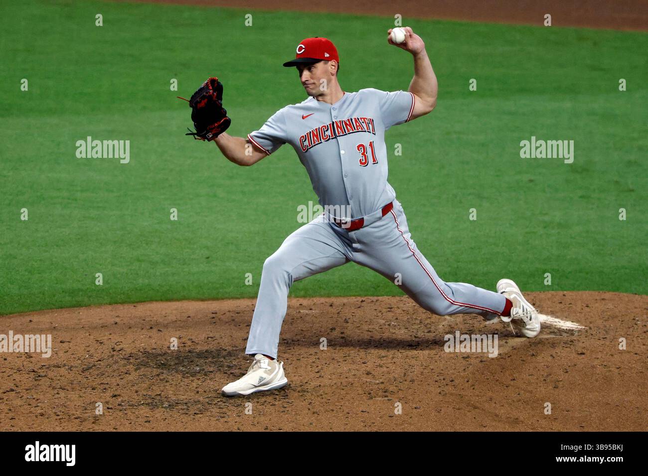 Cincinnati Reds pitcher Brent Suter throws during the sixth inning of a ...