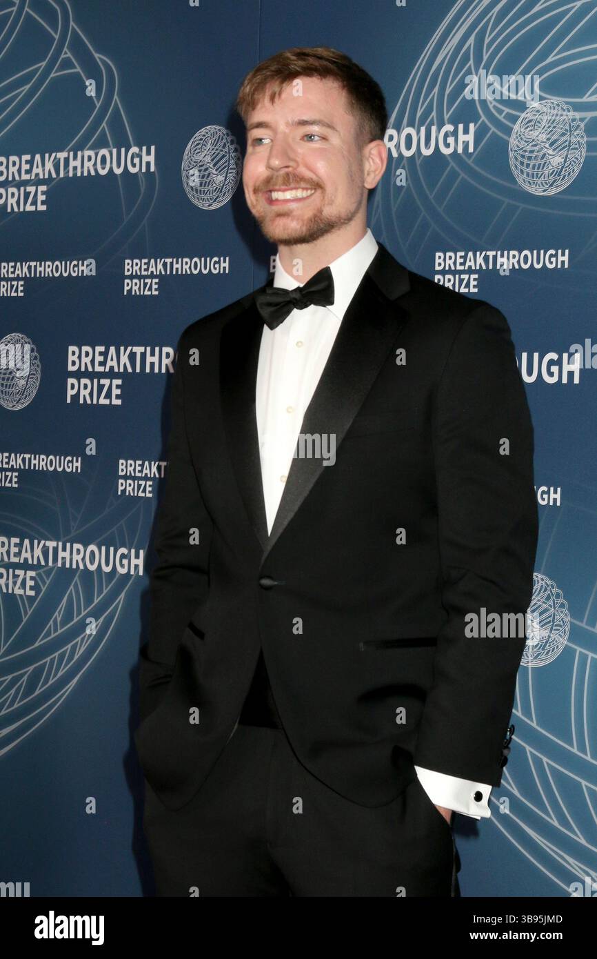 11th Breakthrough Prize Awards at Barker Hanger on April 5, 2025 in ...