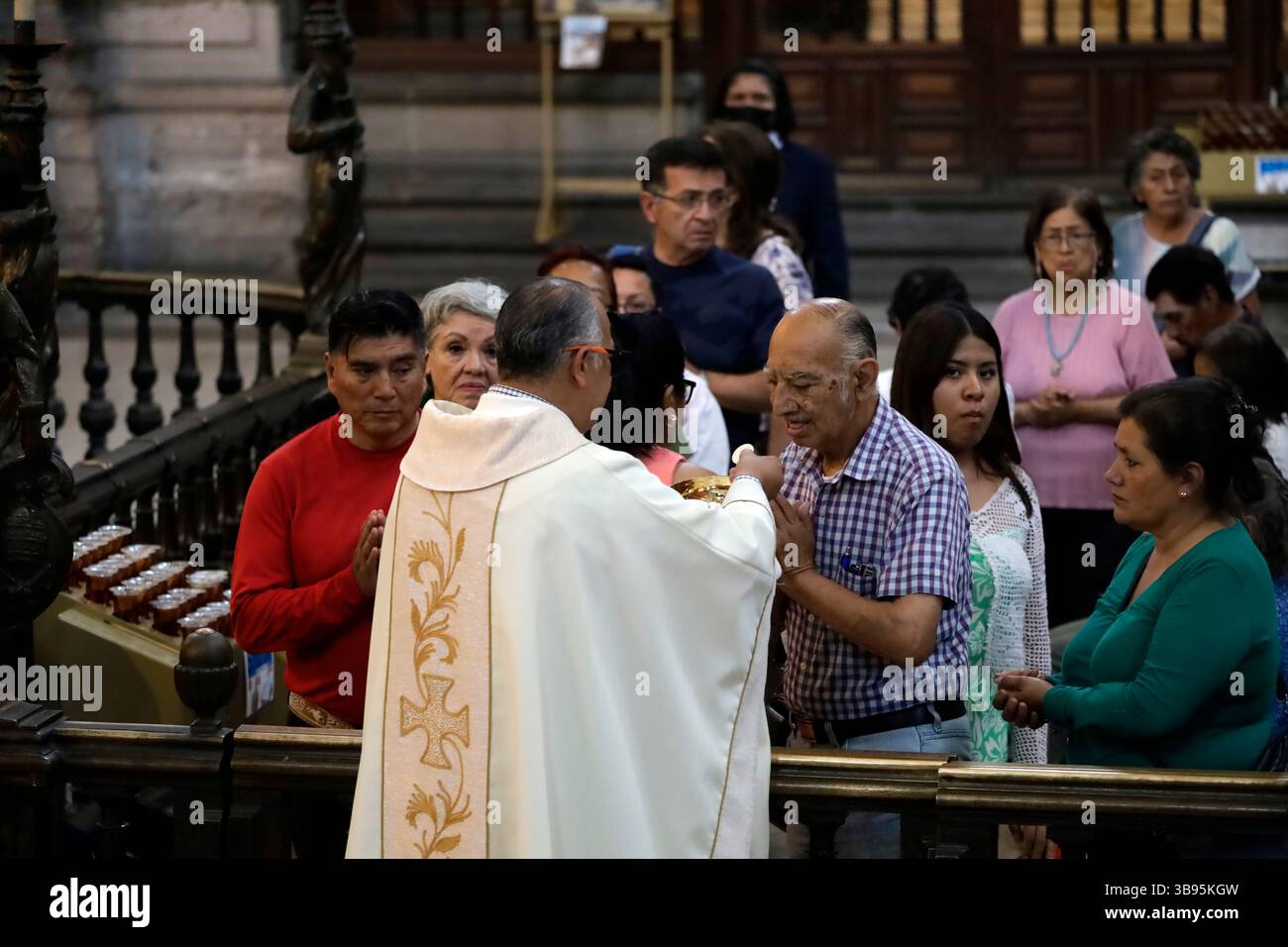Mexico City, Mexico. 08th May, 2025. Father Hipólito Nova, dean of the ...