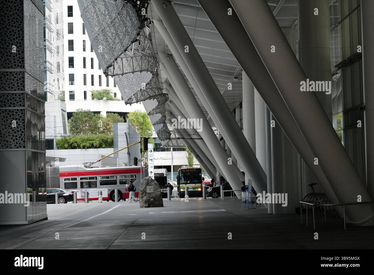 Salesforce Park and Transit Center in downtown San Francisco ...