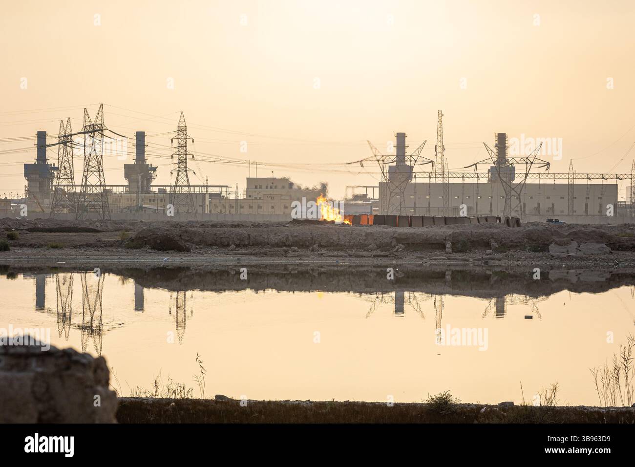October 31, 2021, Basra, Iraq: A power plant converting hydrocarbons ...