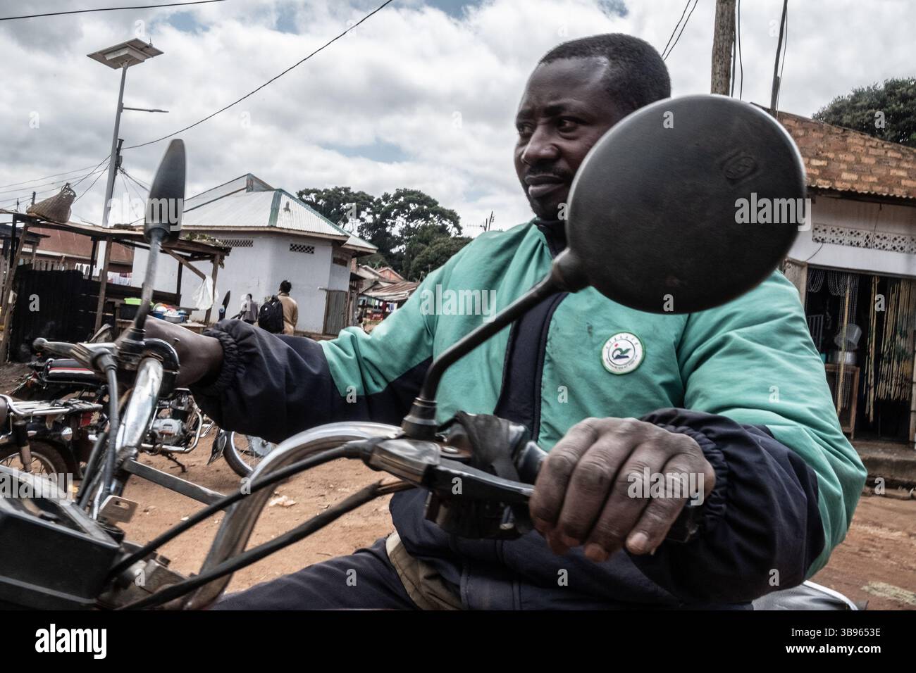 Poor water quality fish hi-res stock photography and images - Alamy