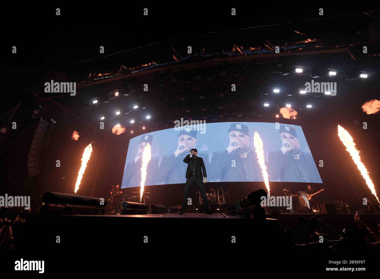 Music Concert - LA G LA U LA E LIVE TOUR 2025 Gue Pequeno - Cosimo Fini ...