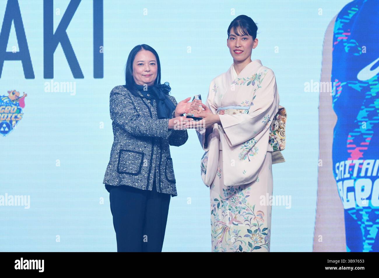 Tokyo, Japan. 8th May, 2025. (L-R), Koyomi Iwasaki () Volleyball : 2024-25 SV.LEAGUE Award in ...