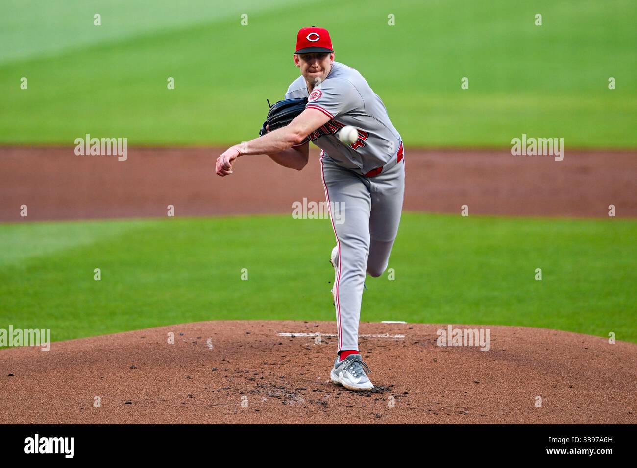 ATLANTA, GA – MAY 08: Cincinnati starting pitcher Nick Lodolo (40 ...