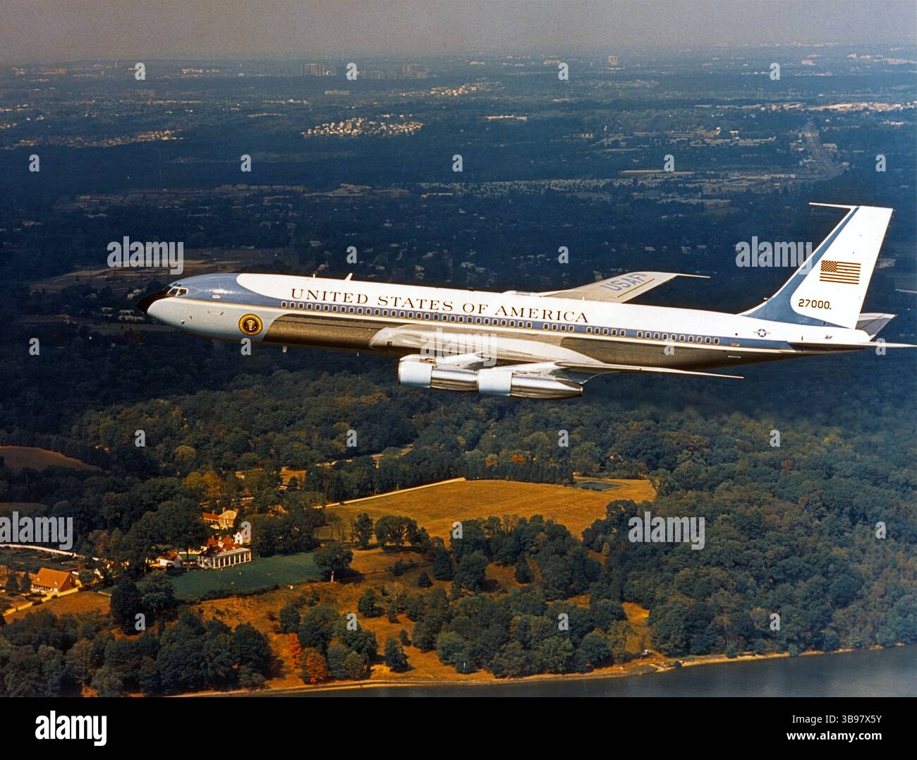 September 30, 1977, Mount Vernon, Virginia, USA: High angle side view ...