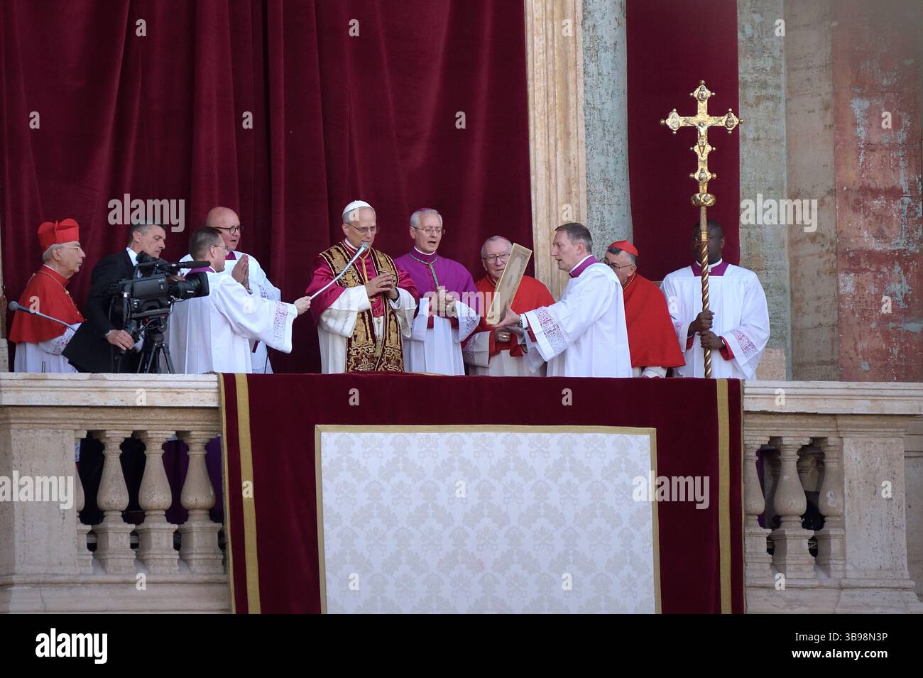 Vatican City, Vatican. 08th May, 2025. VATICAN CITY, VATICAN - MAY 08 ...