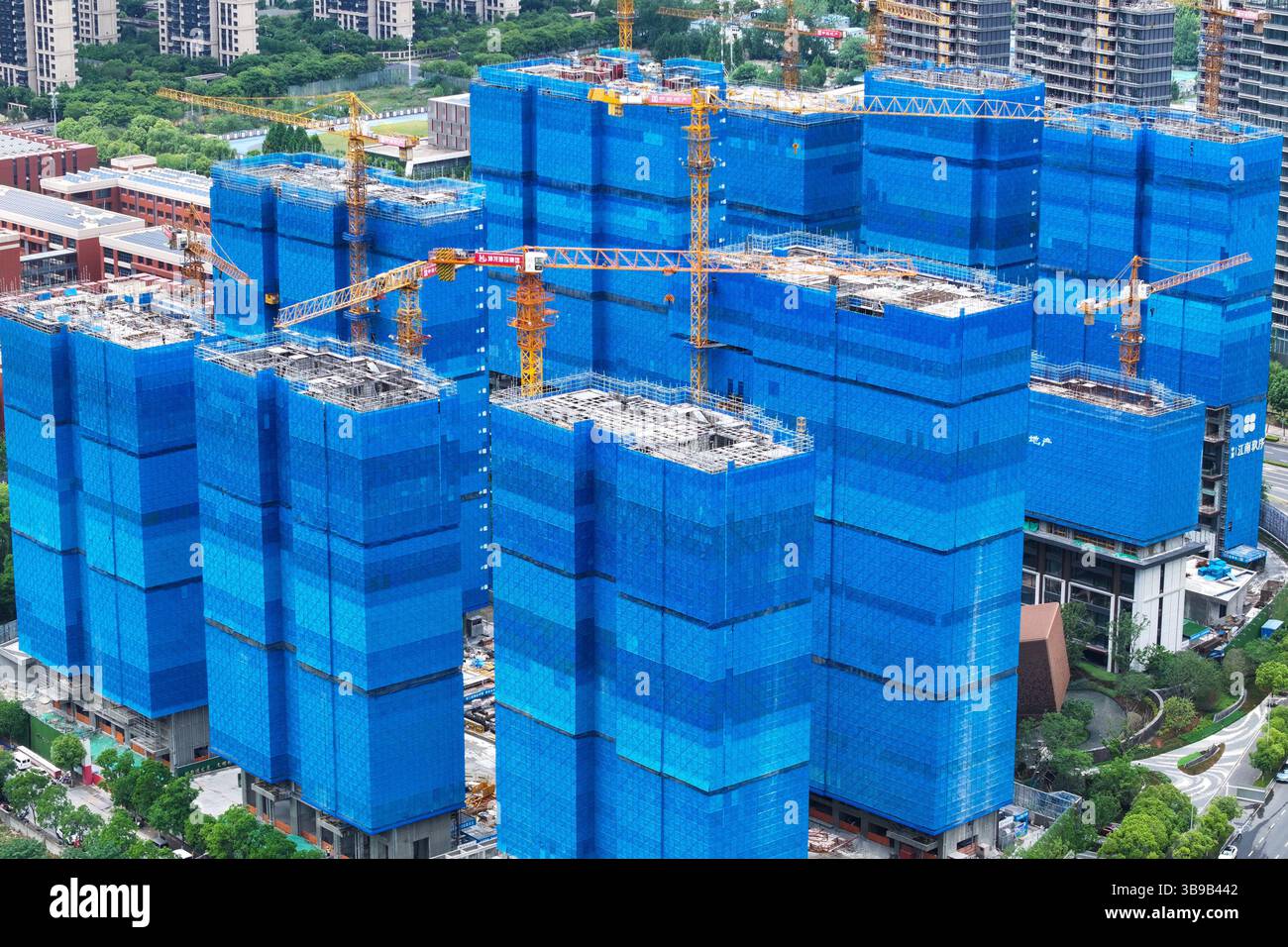 A China Overseas construction project in Nanjing, Jiangsu Province ...