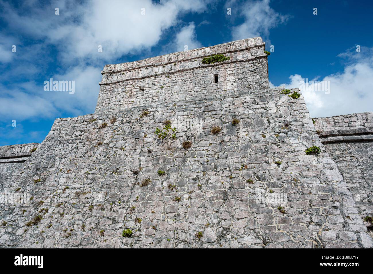 The Castillo Mayan temple at Tulum, Mexico Stock Photo - Alamy