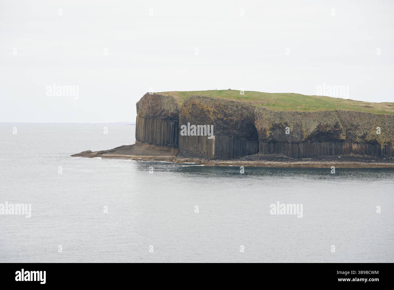 Fingal's cave on the Isle of Staffa, Scotland Stock Photo - Alamy
