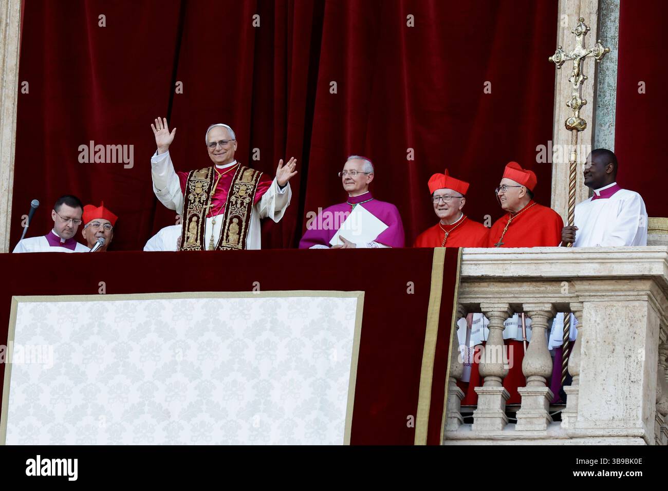 VATICAN POPE VOTE CONCLAVE Vatican City, Vatican - Cardinal Robert ...