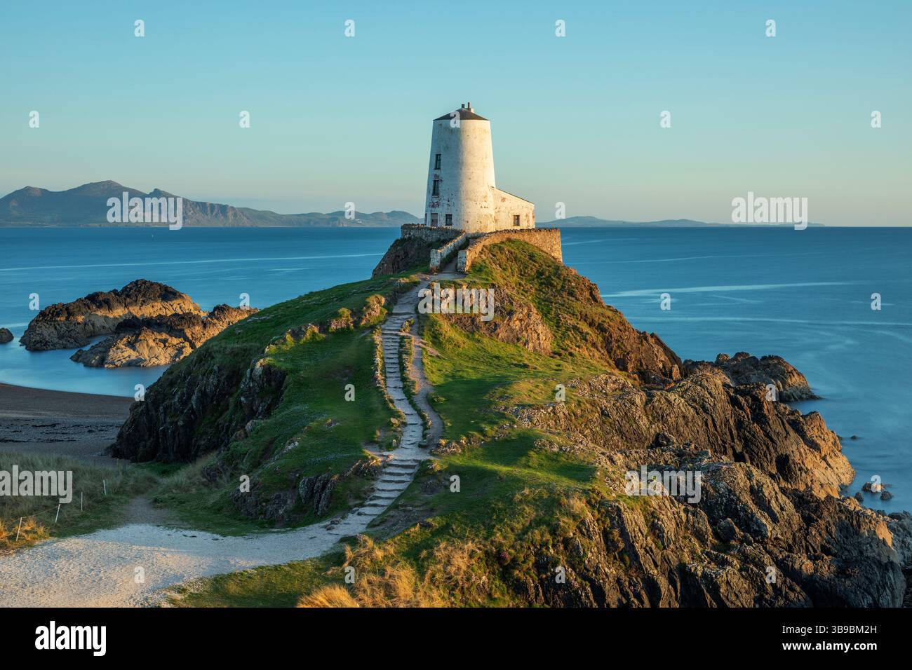 Twr Mawr lighthouse, Llanddwyn Island, Anglesea, Wales, UK, Europe ...