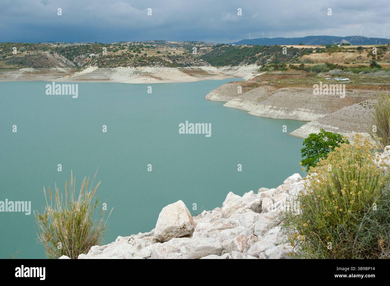 Expansive reservoir hi-res stock photography and images - Alamy