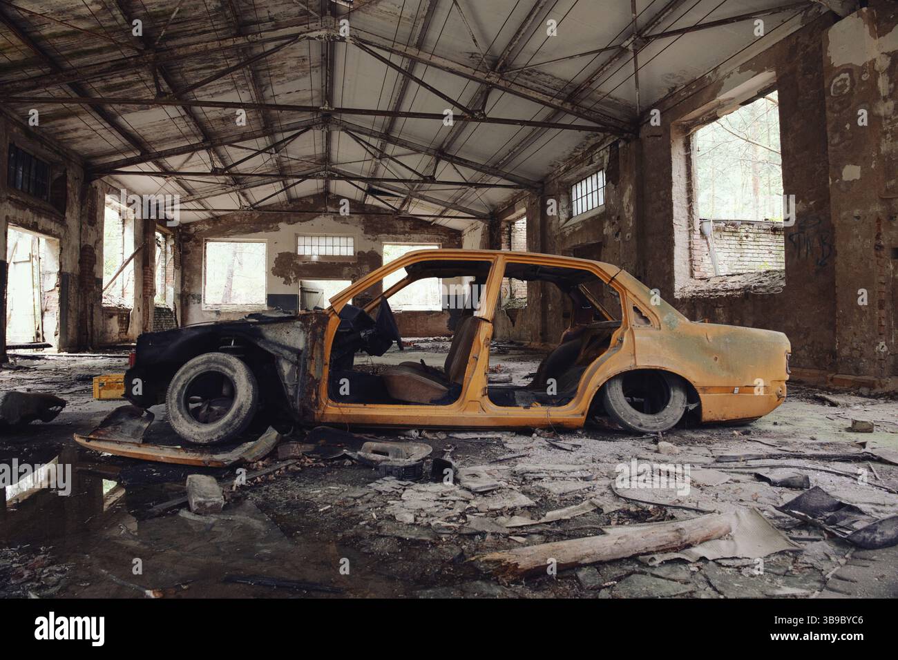 Old abandoned dirty urbex creppy lost place decay Stock Photo - Alamy
