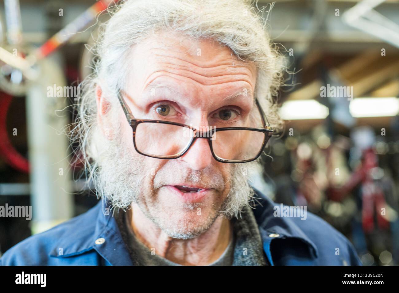 Tinkerer hi-res stock photography and images - Alamy