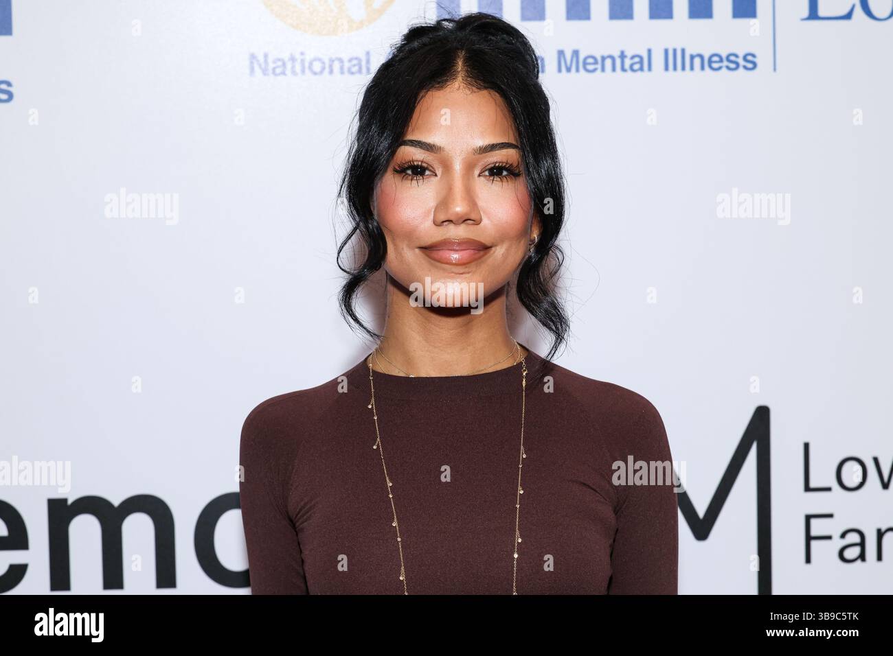 BEVERLY HILLS, LOS ANGELES, CALIFORNIA, USA - MAY 08: American R&B ...