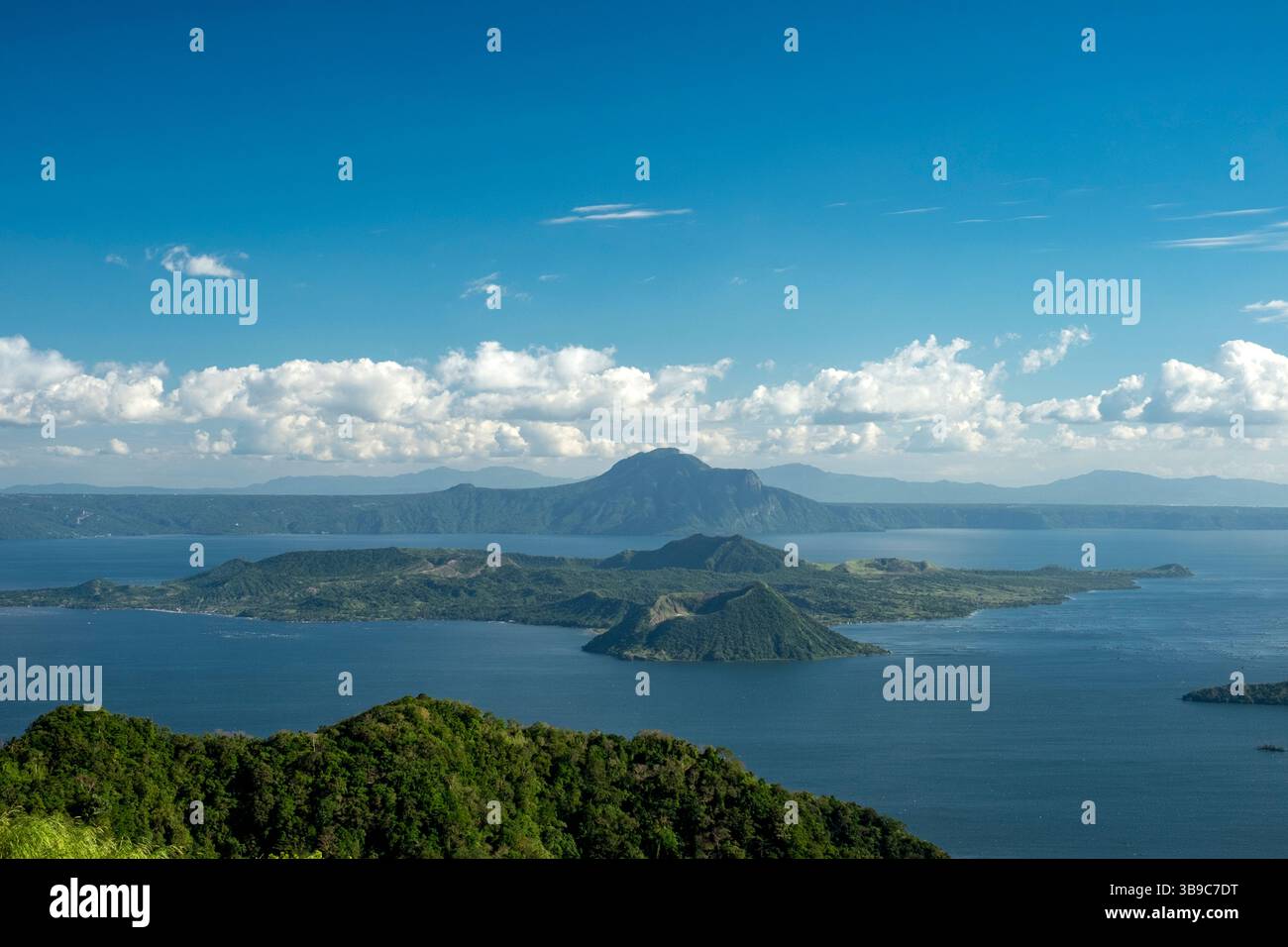 Taal volcano hi-res stock photography and images - Alamy