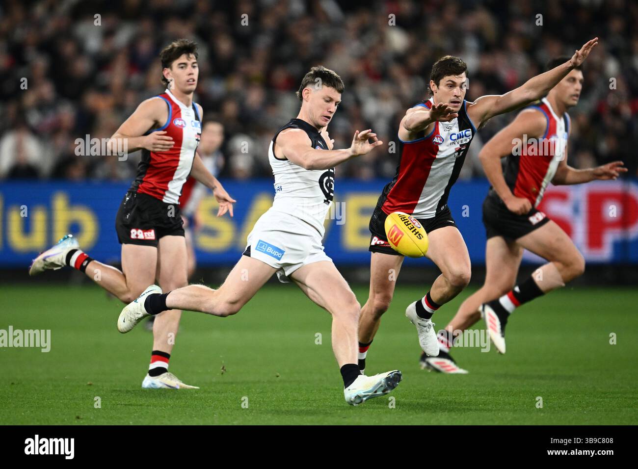Melbourne, Australia. 09th May, 2025. Sam Walsh of Carlton during the AFL Round 9 match between ...