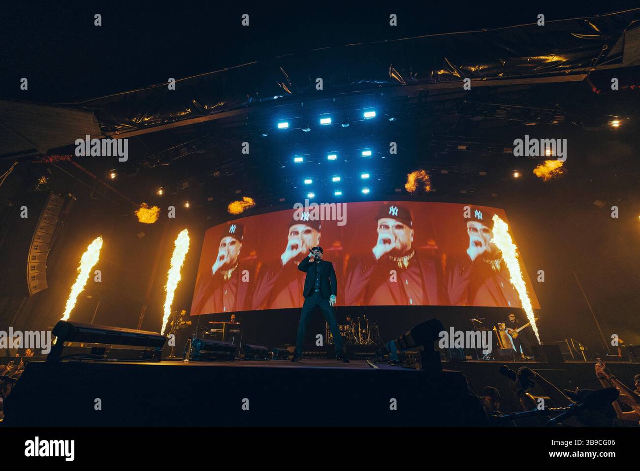 Music Concert - LA G LA U LA E LIVE TOUR 2025 Gue Pequeno - Cosimo Fini ...